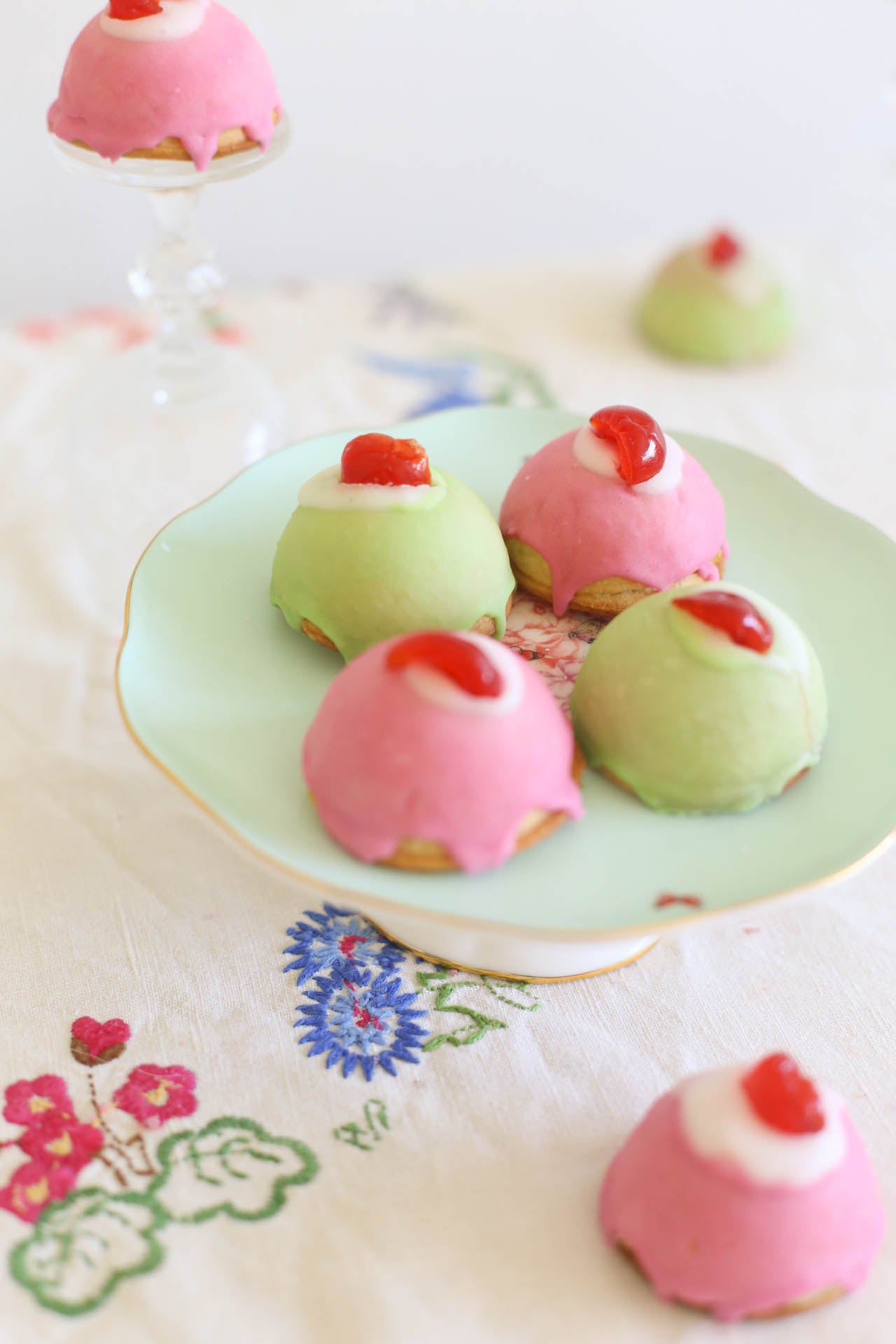 The most delicious cakes & gifts to spoil someone sweet! – Sweet Bakes